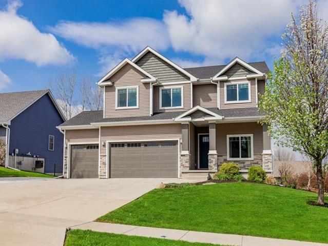 4104 Lakeland Ct, Des Moines, IA 50320