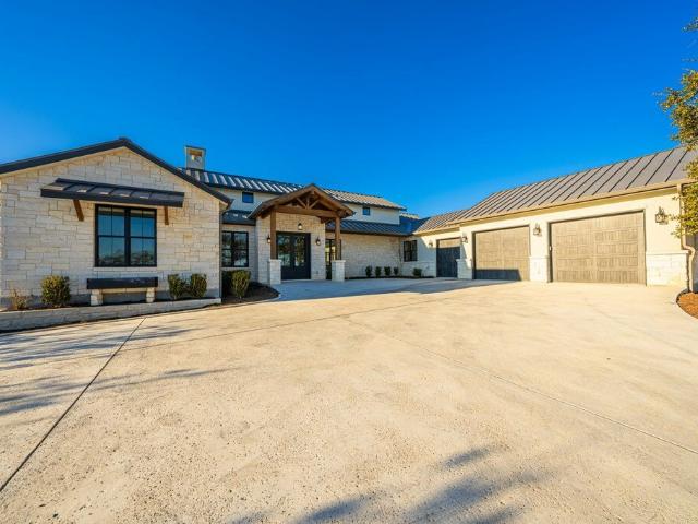 4104 Stone Creek Dr. Kerrville, US, TX