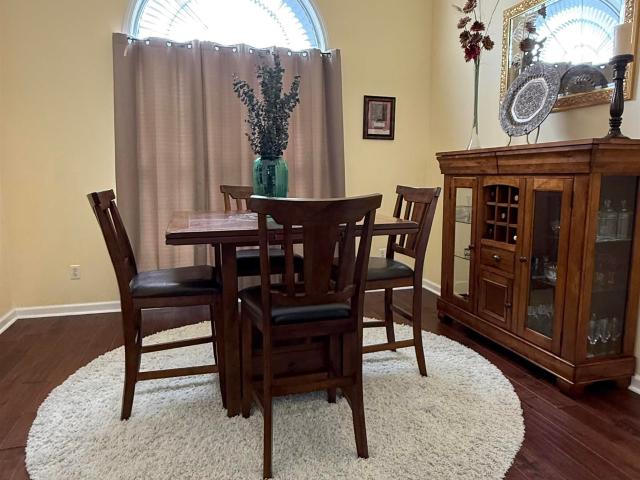 4104 Wetherfield