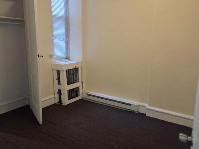 4104 2ND FLOOR W Maple Avenue