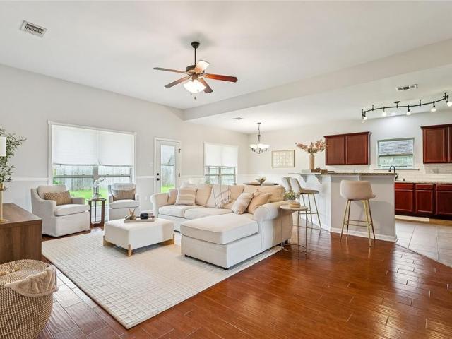 41058 Magenta Drive