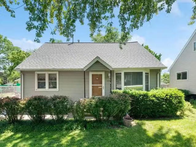 4105 N WASHINGTON ST, WESTMONT, IL 60559 Single Family Residen.