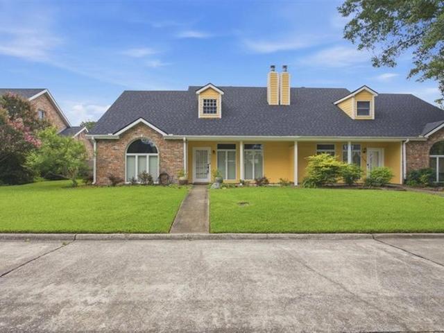 4105 Oak Point Ln, Lake Charles, LA 70605
