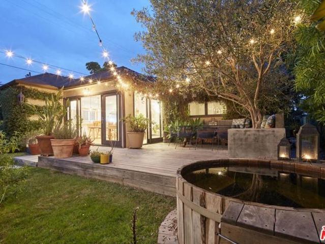 4105 Beethoven St, Los Angeles, CA 90066