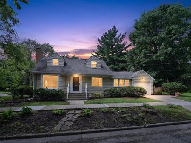 4105 Chippewa Dr, Madison, WI 53711