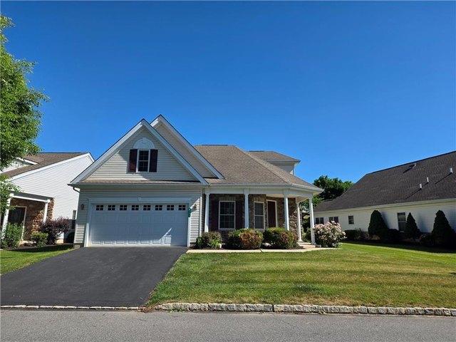 4105 Pine Hurst Dr, Allen Township, PA 18067