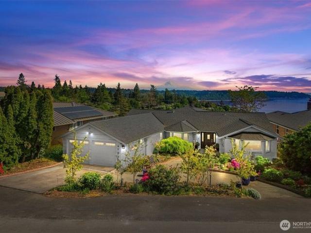 4105 SW 109th St, Seattle, WA 98146