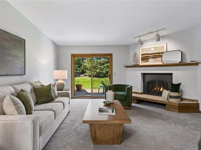 4105 Upland Ln N, Plymouth, MN 55446