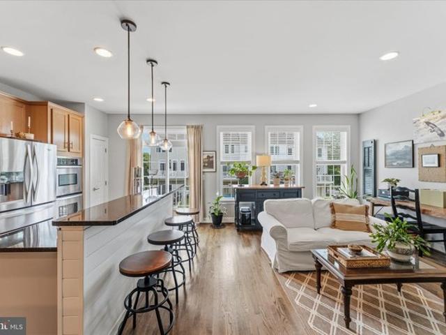 41060 Dorati Sq, Leesburg, VA 20175