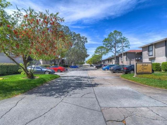 4106 Ashford Green Pl #H 201, Tampa, FL 33613