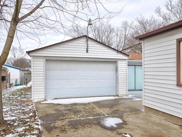 4106 E Seneca Avenue