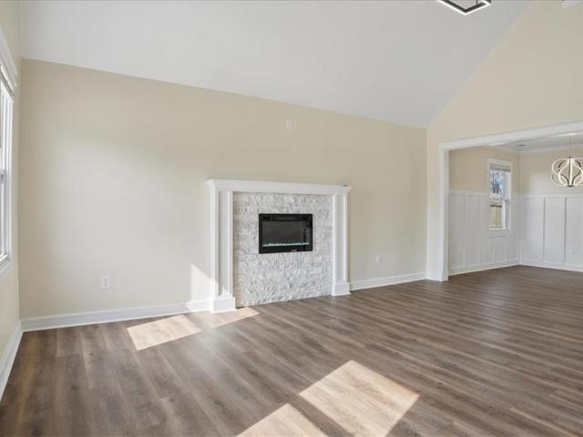 4106 Eastham RD