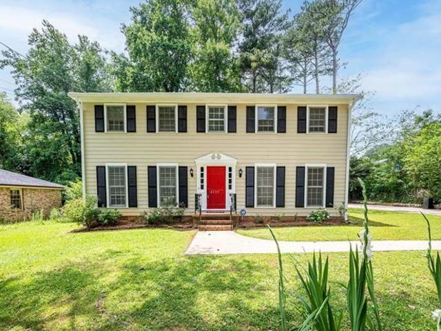 4106 Echo Woods Dr, Clarkston, GA 30021