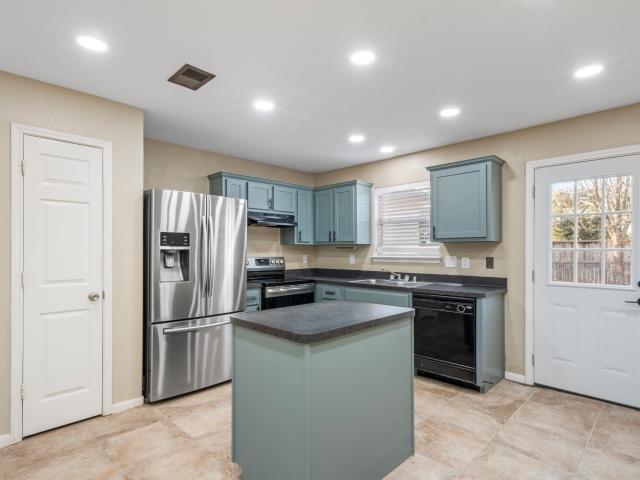 4106 Falling Trace Lane