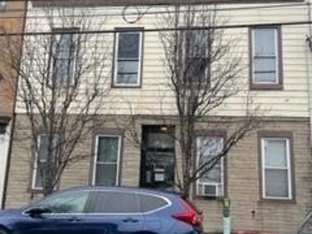 4108 New York Ave, Union City, NJ 07087