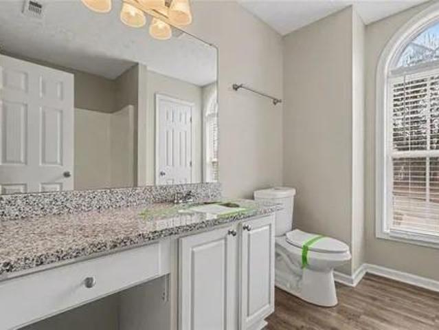 4108 Robin Circle