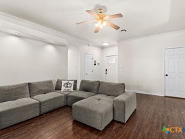 4109 Maid Marian Circle