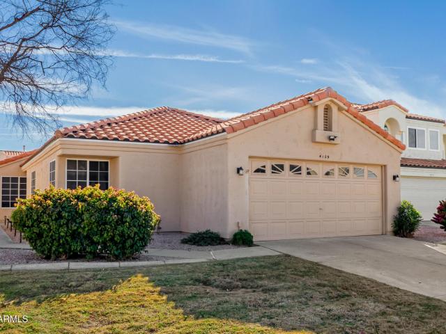 4109 E Mercer Lane