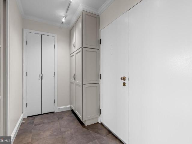 4100 N Charles Street # 914