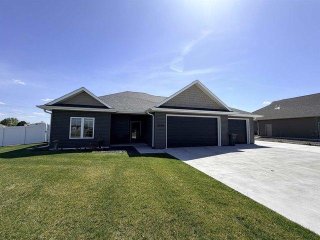 4100 Janice Ct, North Platte, NE 69101
