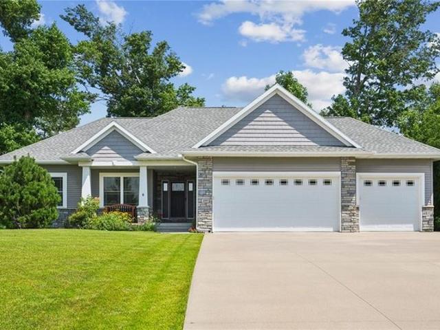 4100 Windfall Dr NW, Cedar Rapids, IA 52405