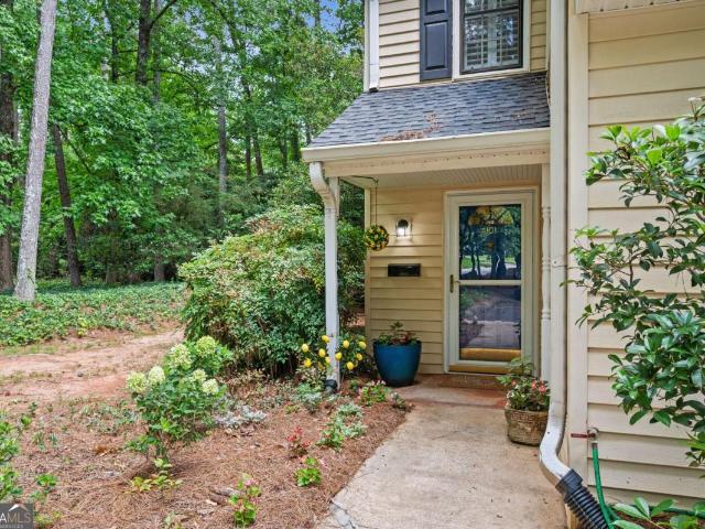4101 N Gloucester Place
