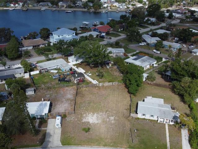 4101 Neptune Dr SE, St. Petersburg, FL 33705 | MLS #TB8501