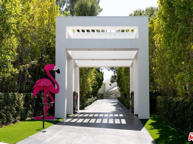 4101 Clarinda Dr, Tarzana, CA 91356