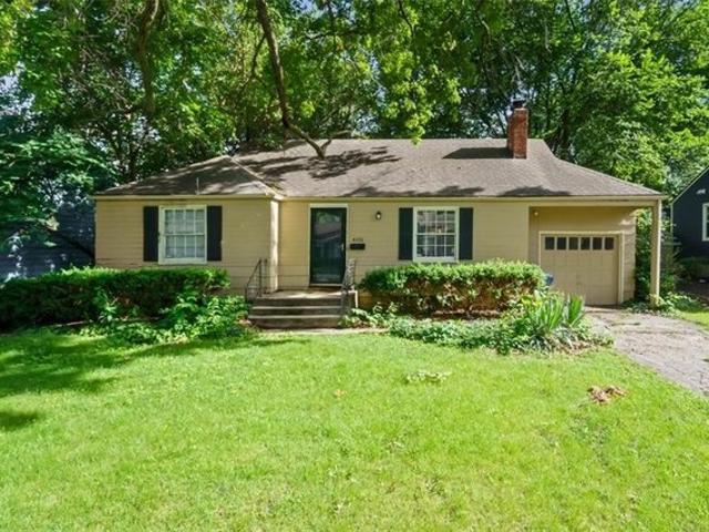 4101 W 69th St, Prairie Village, KS 66208