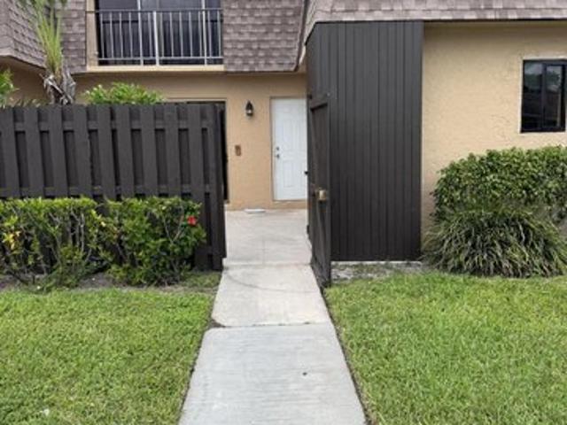 4101 Waterview Cir Unit 41A, Palm Springs, FL 33461