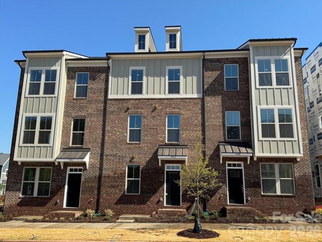 4101 Westbound Dr, Charlotte, NC 28278