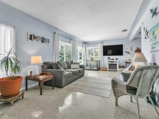 4101 Yardley Ave N, St. Petersburg, FL 33713 | MLS #TB8487 | Compass