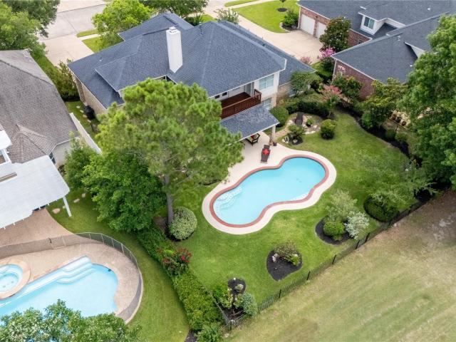 4102 Belvoir Park Drive