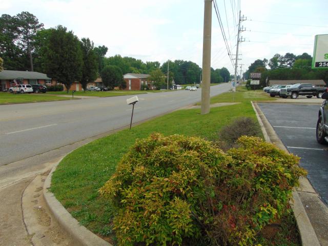 4102 Cloverdale Rd