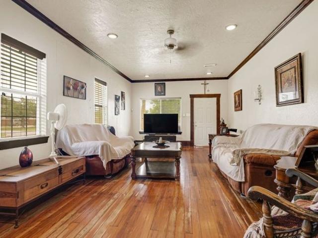 4102 Erie St, Houston, TX 77087