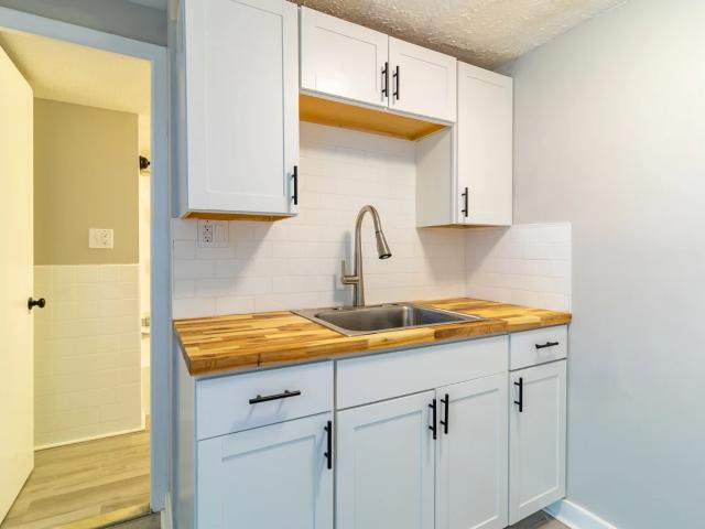 4102 Valley Rd. 1 Bedroom Apartment for Rent at 4102 Valley Rd, Cleveland, OH 44109 Old Brooklyn