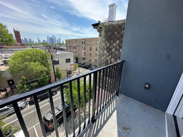 4103 Palisade Ave # 2