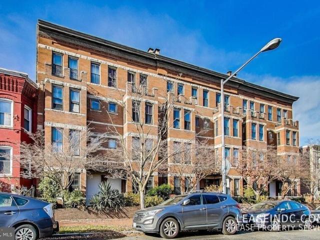 410 11th Street NE, 3 beds, 2 full baths