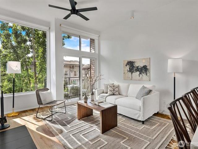410 13th Ave E Ph 3, Seattle, WA 98102