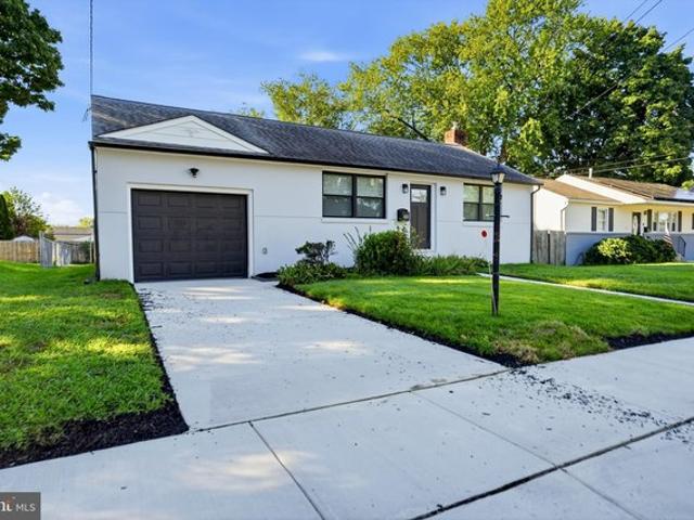 410 4th Ave, Bellmawr, NJ 08031