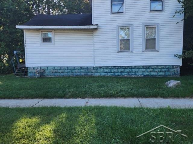 410 5th St, Three Rivers, MI 49093