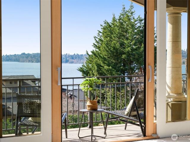 410 8th Ave W, Kirkland, WA 98033 | MLS #2459