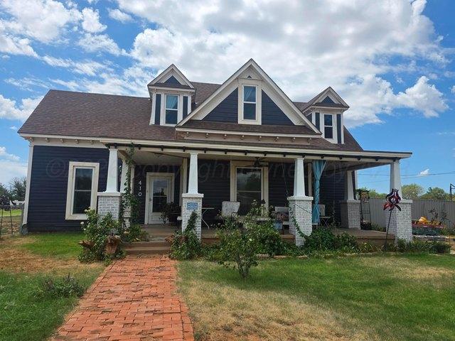 410 8th St SW, Childress, TX 79201
