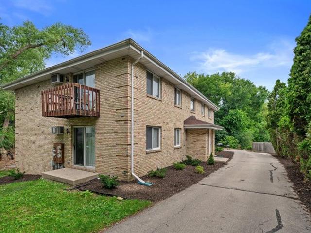 410 Cheviot Chase Unit 4, Waukesha, WI 53186