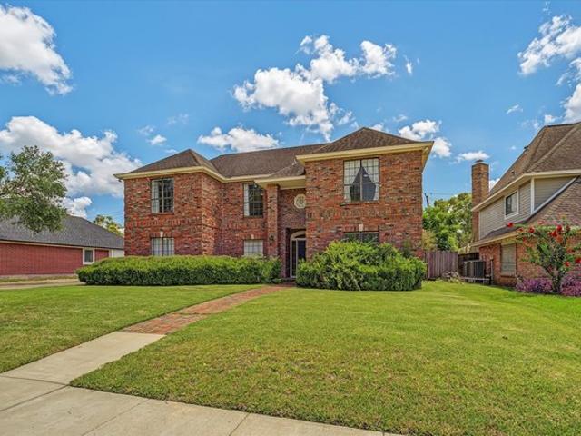 410 Crestwood Dr, El Lago, TX 77586