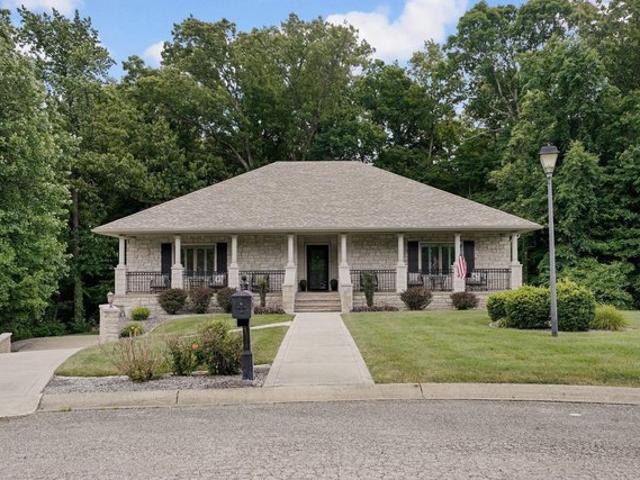410 Crooked Stick Dr, Bedford, IN 47421