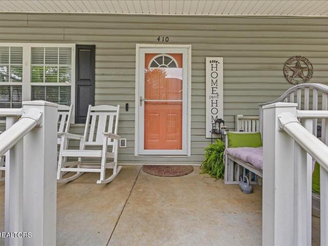 410 Ashbury Circle