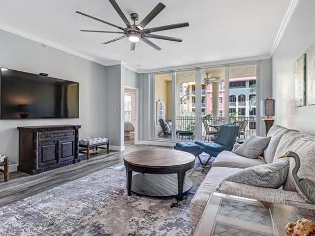 410 Bayfront Pl #2307, Naples, FL 34102