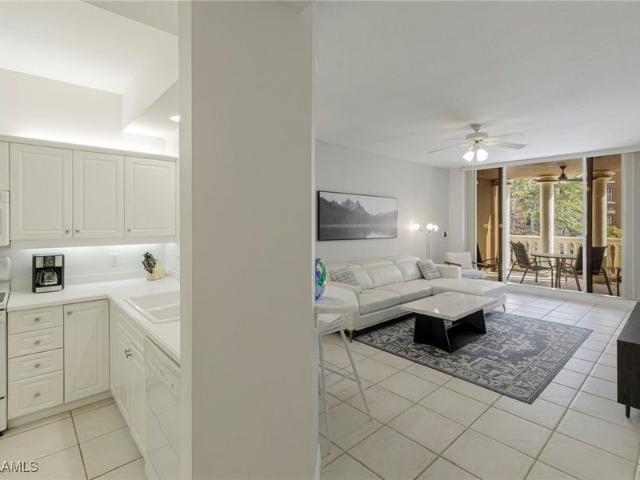 410 Bayfront Place Unit 2204, Naples, US, FL