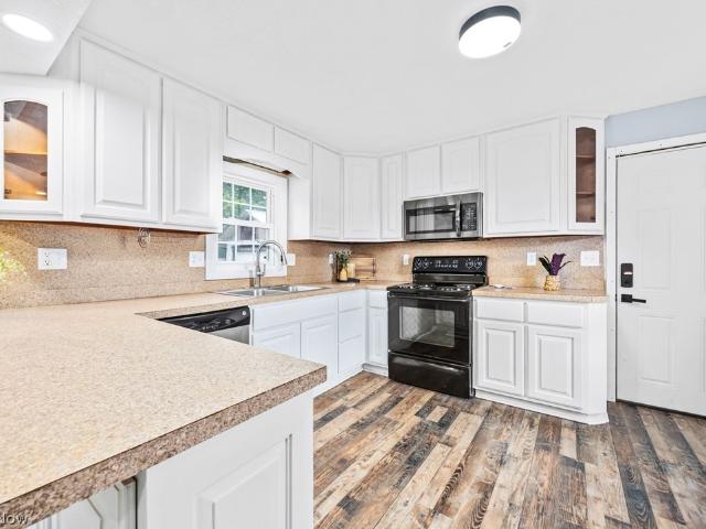 410 E 9th Street